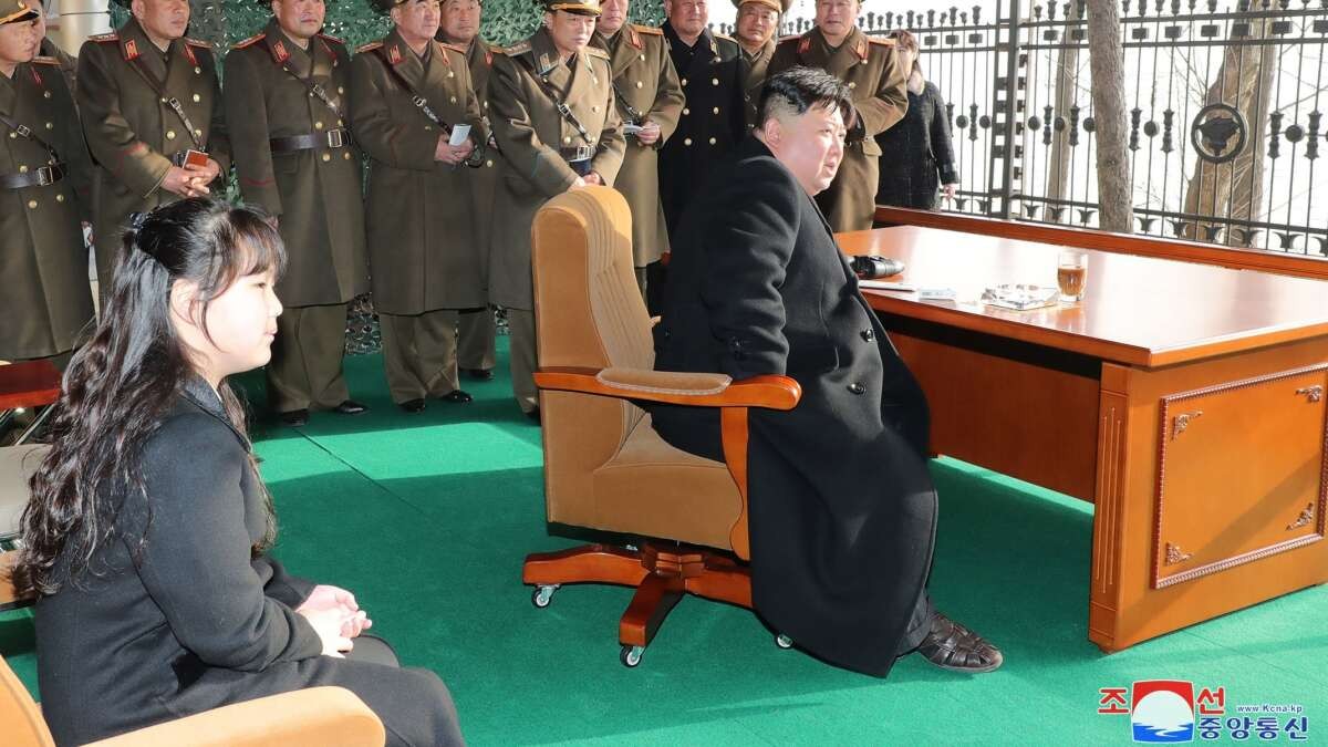 北朝鮮「撃墜は宣戦布告」 よみがえる10年前の記憶、在日米軍基地への自爆攻撃疑惑:朝日新聞globe+