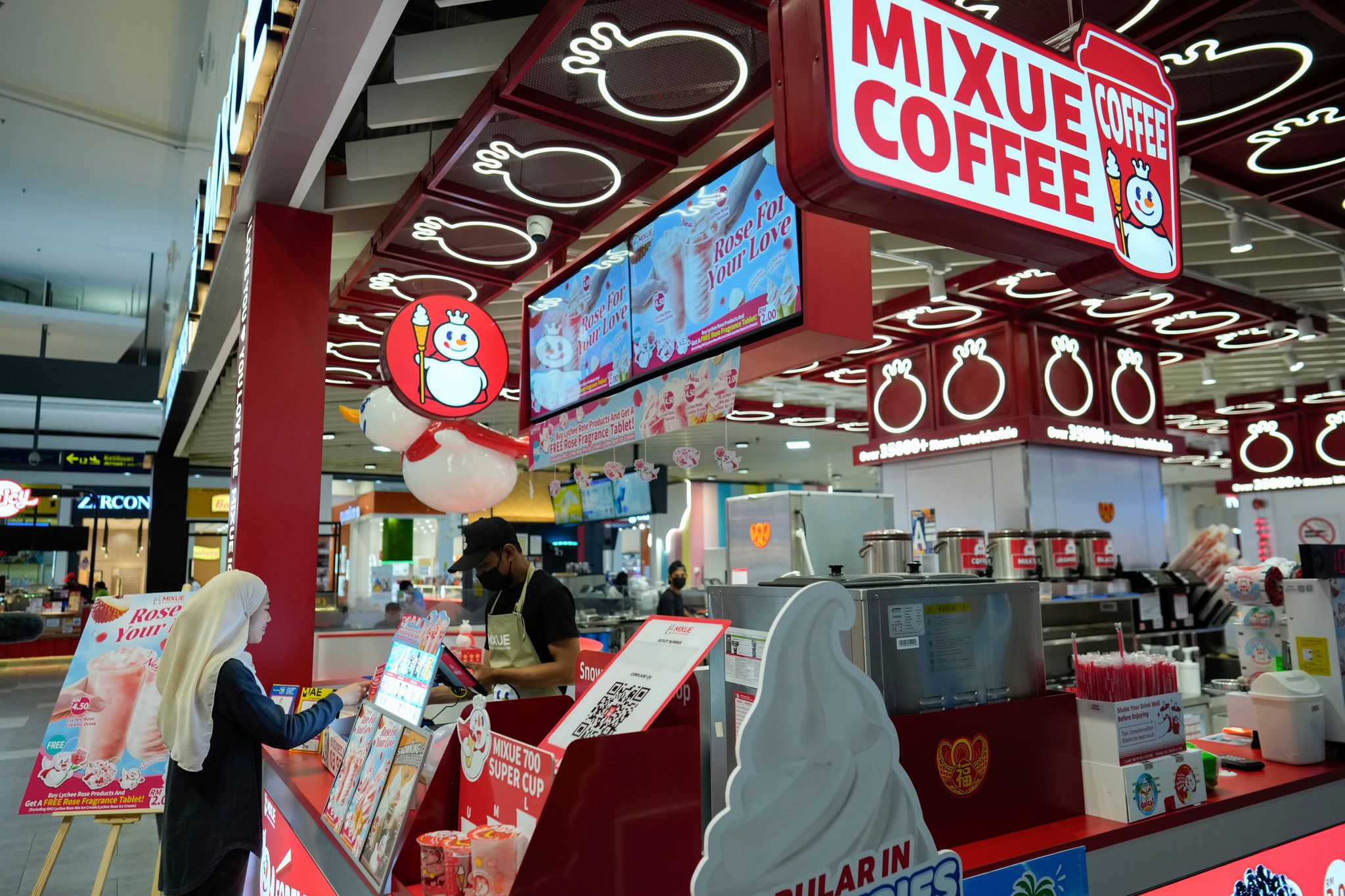 Make room Starbucks and McDonald's. China's Mixue and other brands win ...