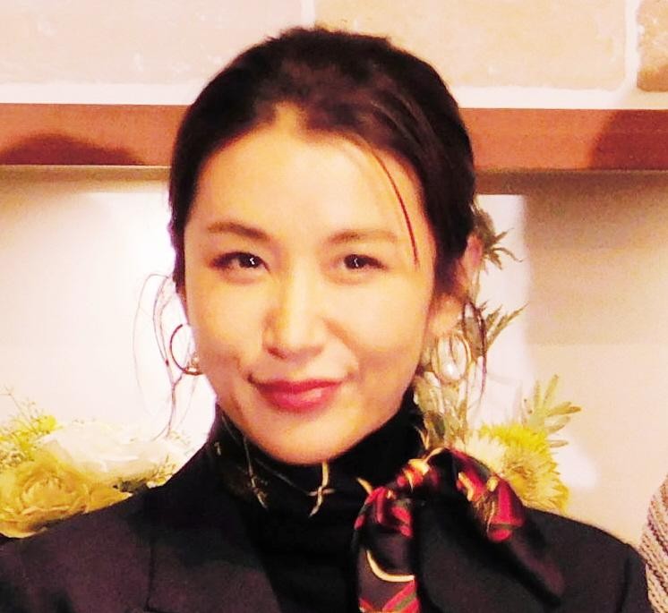 鈴木紗理奈 実家は8LDK大豪邸 両親とも社長、母方は東大家系 加藤イジり倒す「あなた暴走族…」｜よろず〜ニュース