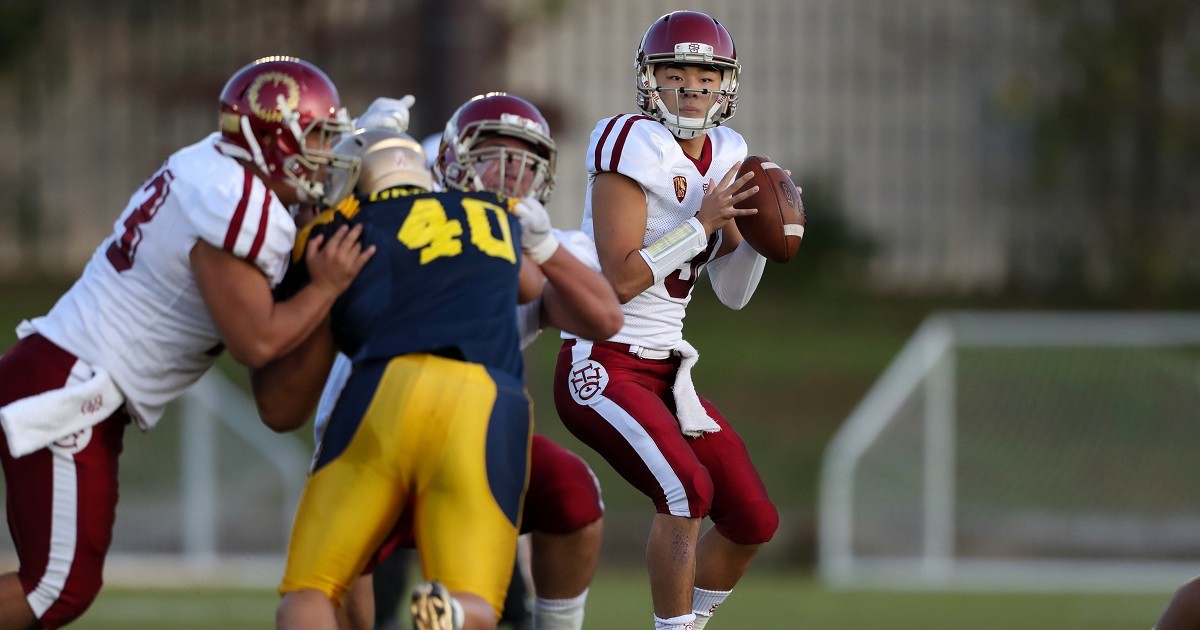 アメフト - 桜美林大学のカギを握る新人QB水越直、TOP8にスリーネイルズクラウンズ旋風 | 4years. #学生スポーツ