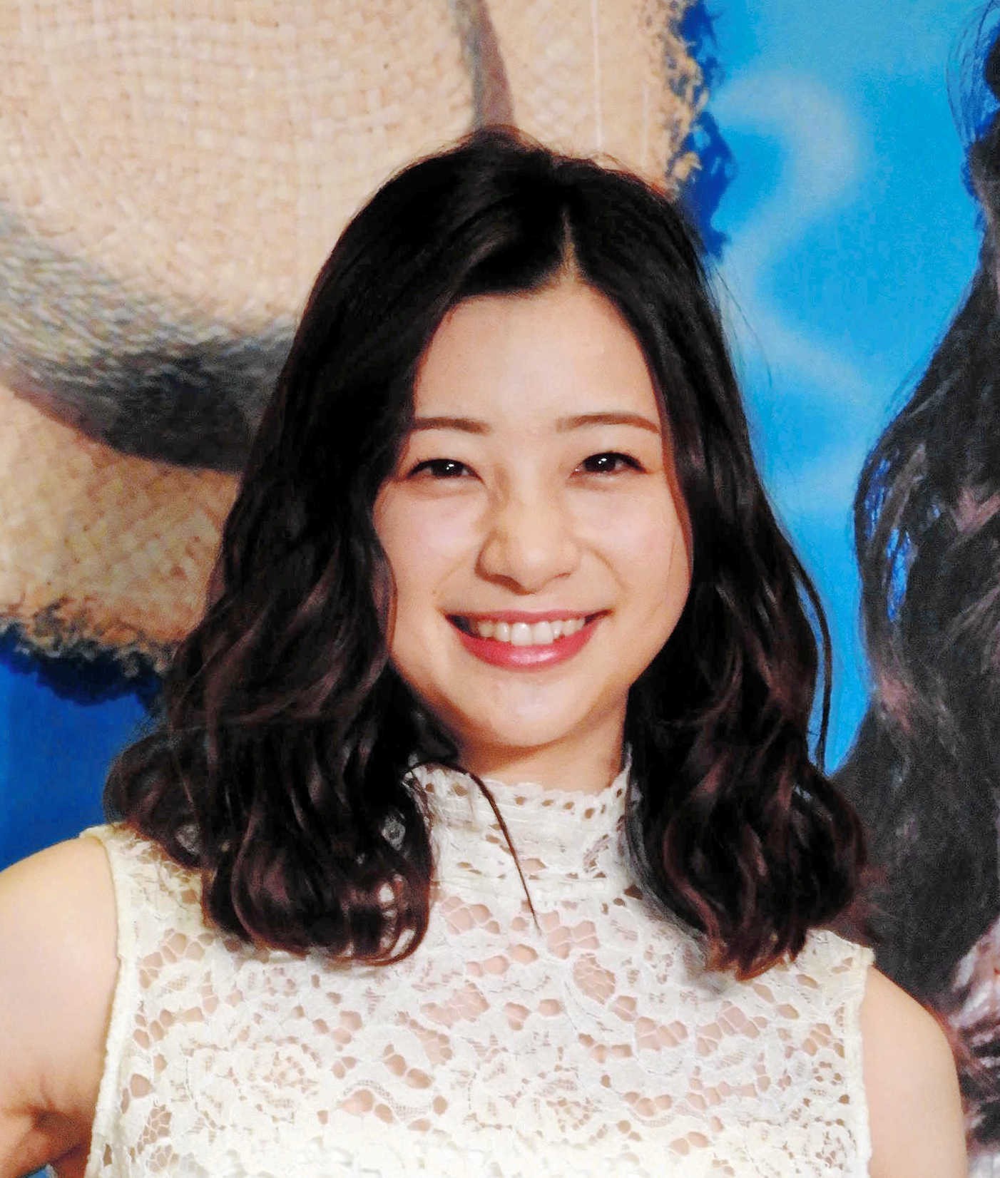 足立梨花が結婚発表！手話パフォーマーHANDSIGNのTATSUと MV撮影が出会いのきっかけ｜よろず〜ニュース