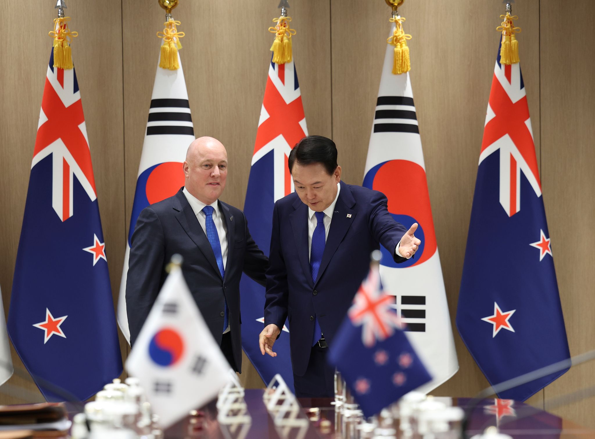 Leaders of South Korea, New Zealand strongly condemn expanding North Korea-Russia military ties ...