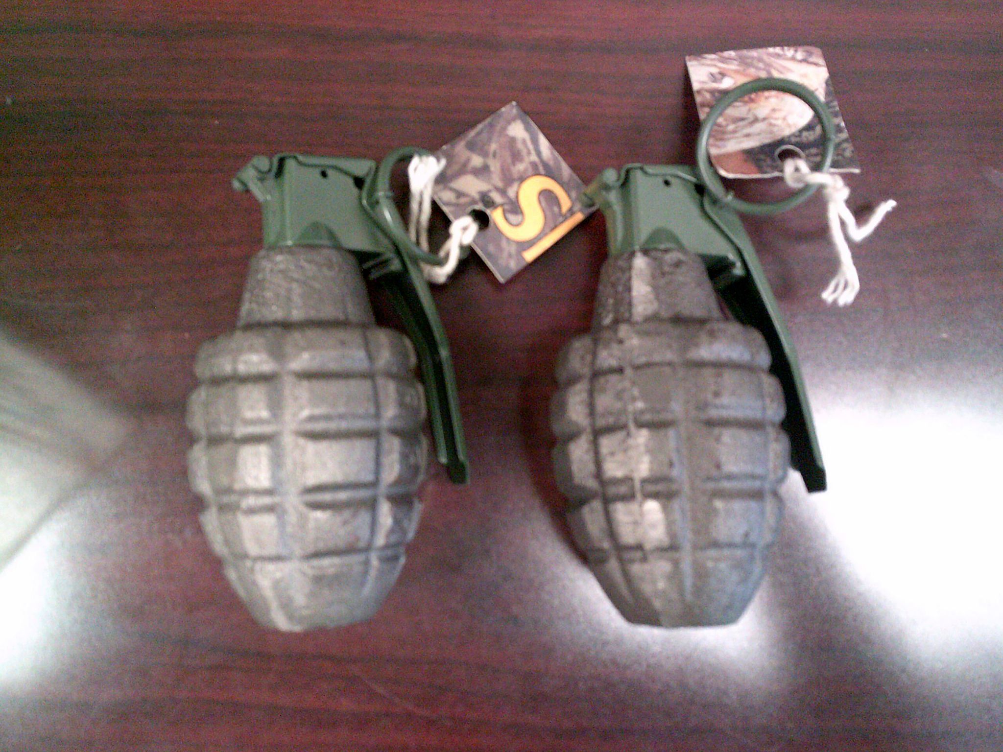 Inert grenades found in a bag cause evacuation at a Hawaii airport, man ...