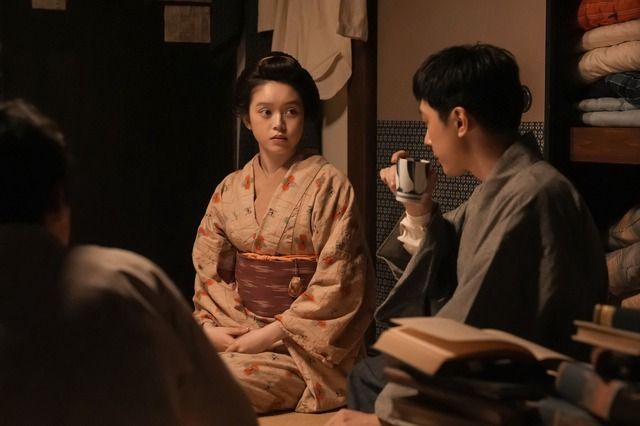 ギャラリー | 「ばけばけ」第18回あらすじ・場面写真 銀二郎の帰りを待つ中、トキは錦織たちに銀二郎との関係を話し始める…10月22日放送 ...