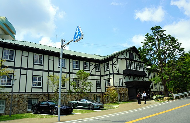 Hotel that was haven for John & Yoko to close for major repairs | The Asahi Shimbun: Breaking ...