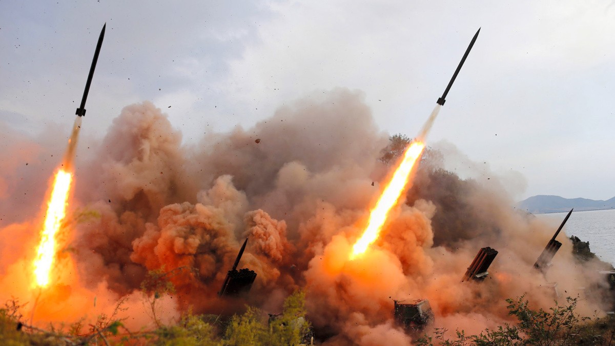北朝鮮が弾道ミサイル発射や砲撃を連発、なぜ？ 挑発や開発以外の意外な理由とは：朝日新聞globe＋ 