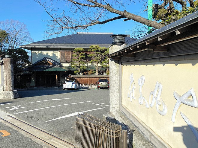Ex-head of onsen inn embroiled in scandal dies in apparent suicide ...