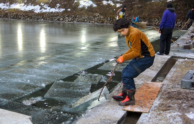 For frozen treats, natural ice from Nikko a winter hit | The Asahi ...