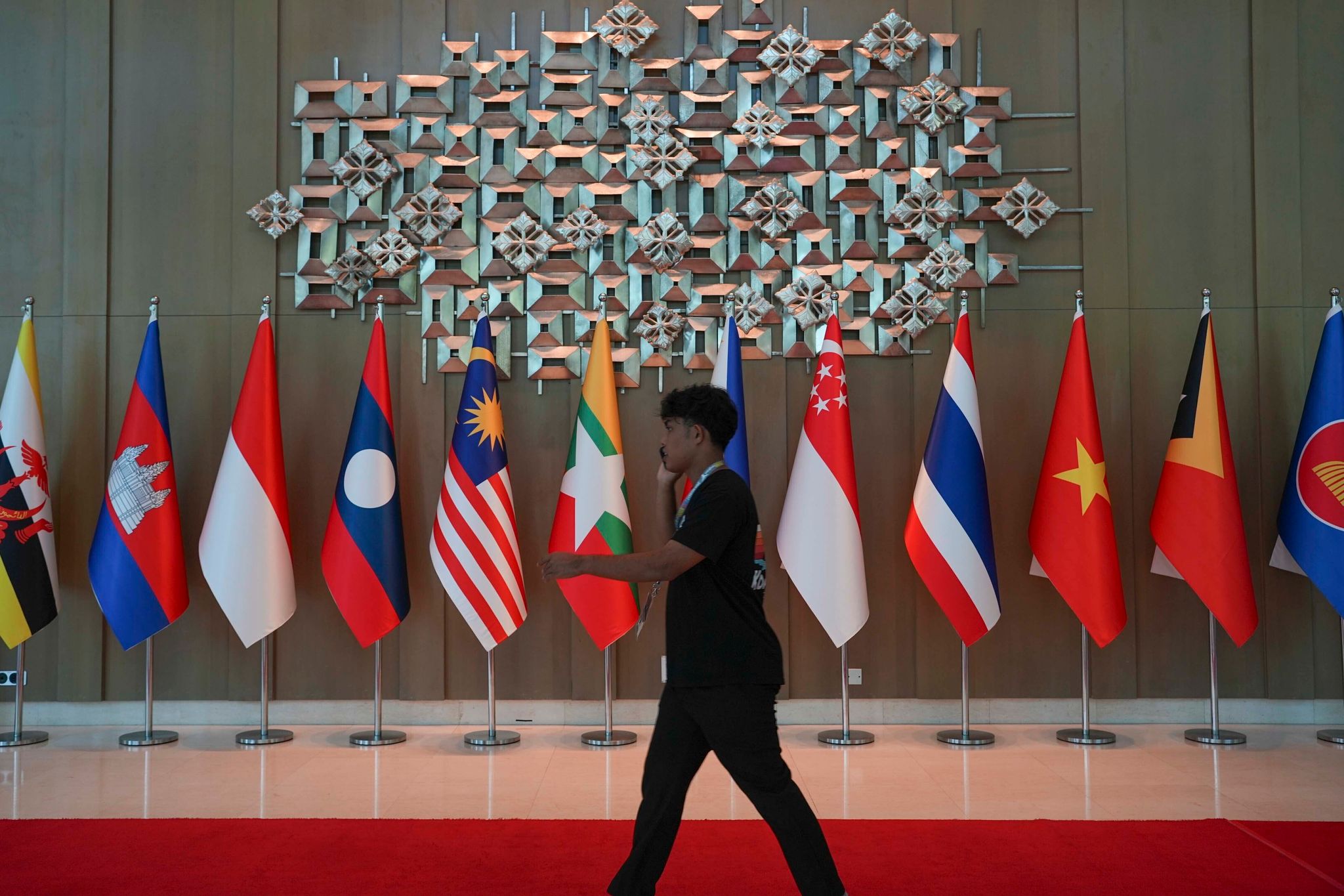 Southeast Asia foreign ministers seek breakthrough in Myanmar conflict ...