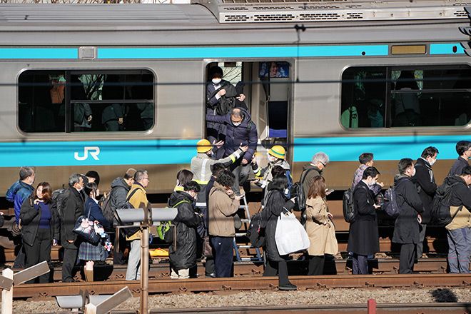 Train line services resume after commuter chaos in Tokyo | The Asahi ...