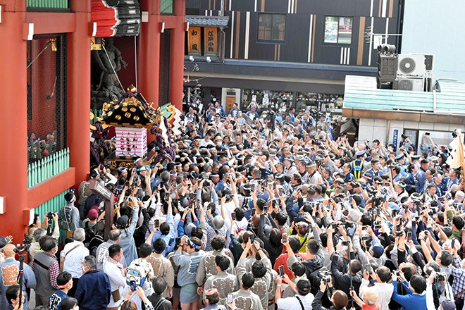 First full-scale Sanja Matsuri in 4 years rocks Tokyo’s Asakusa | The ...